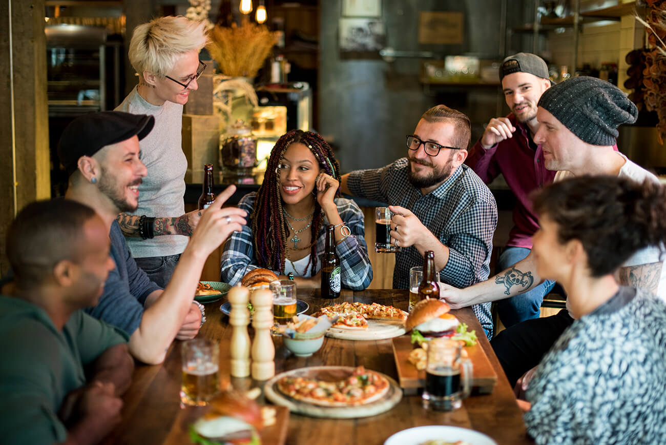 Pourquoi devriez vous organiser des afterworks pour votre entreprise